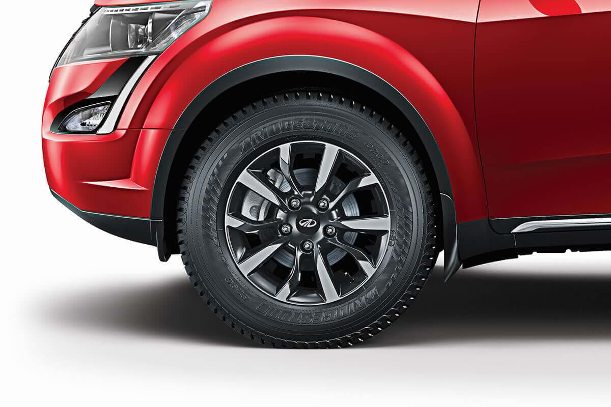 XUV500 FEATURES - Mahindra UAE